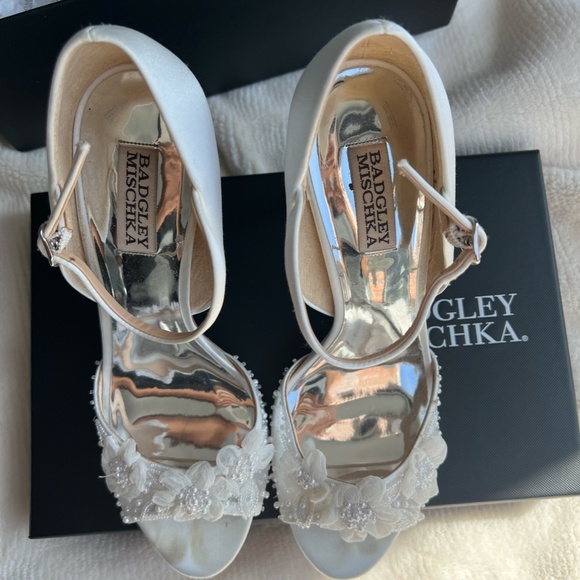 Badgley Mischka | Shoes | Badgley Mischka Carter Heel | Poshmark